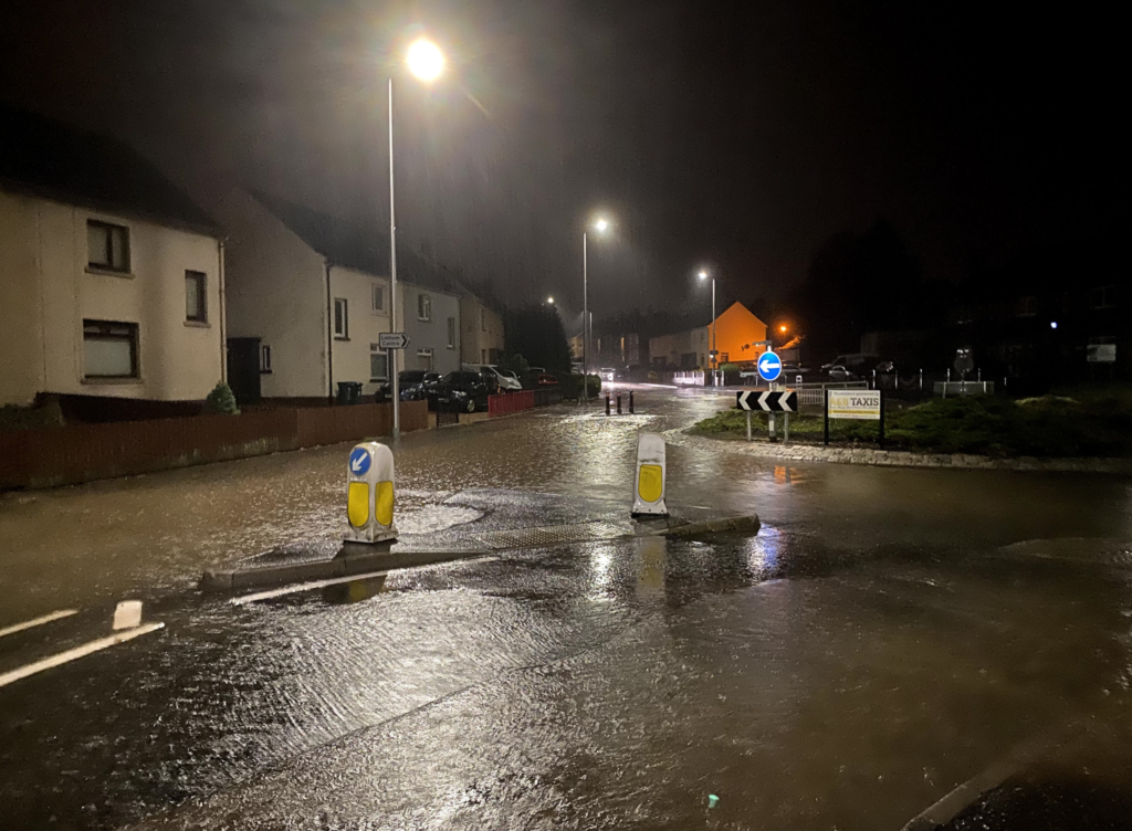 Thunderstorm causes major disruption across Perth