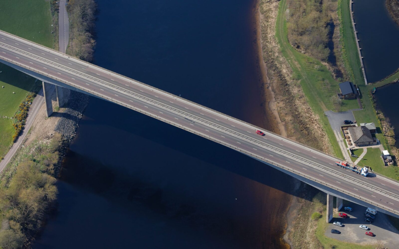 M90 Friarton Bridge reopened after police incident