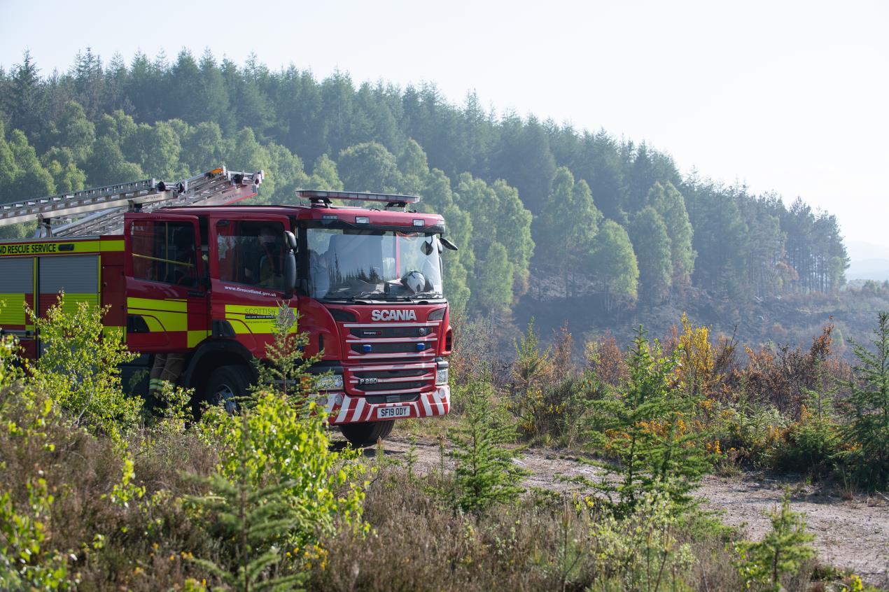 Fire crews battle blaze at Perth High Street flats